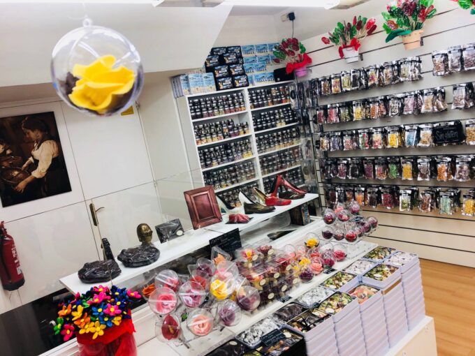 Our chocolate flowers at stores - Karila